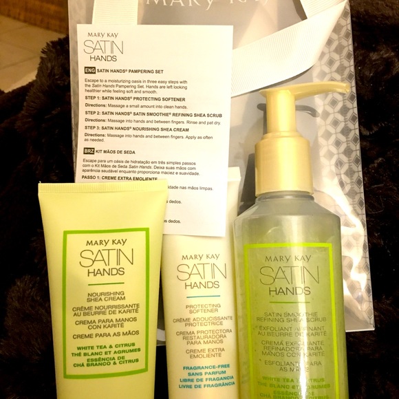 Mary Kay | Skincare | Mary Kay Satin Hands Pampering Set | Poshmark